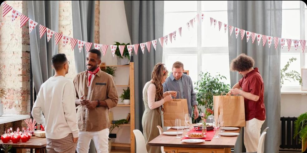 Rompolo: Seamless QR code photo sharing for every event