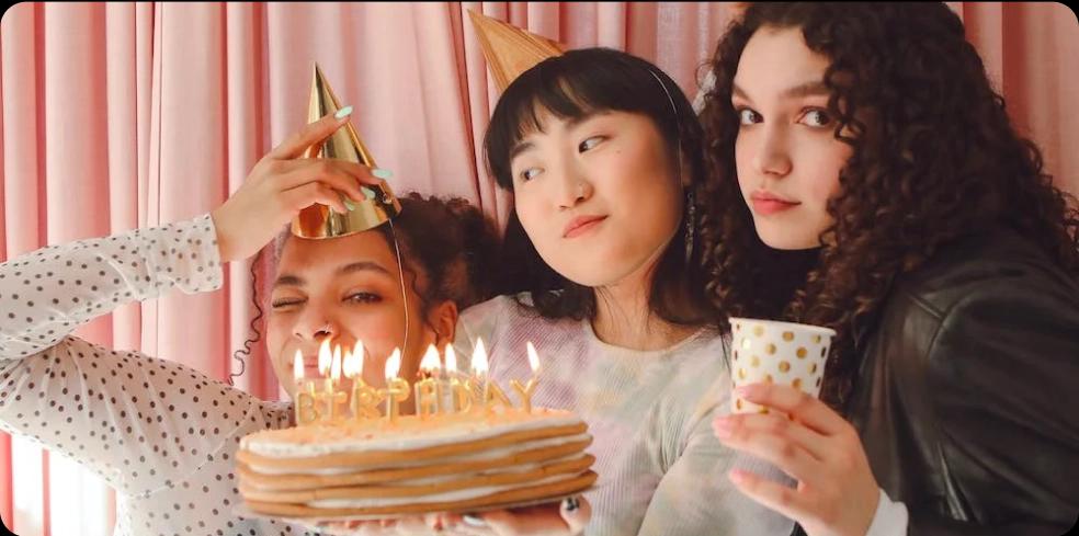 Rompolo: Seamless QR code photo sharing for every event