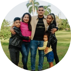 Rompolo: Seamless QR code photo sharing for every event